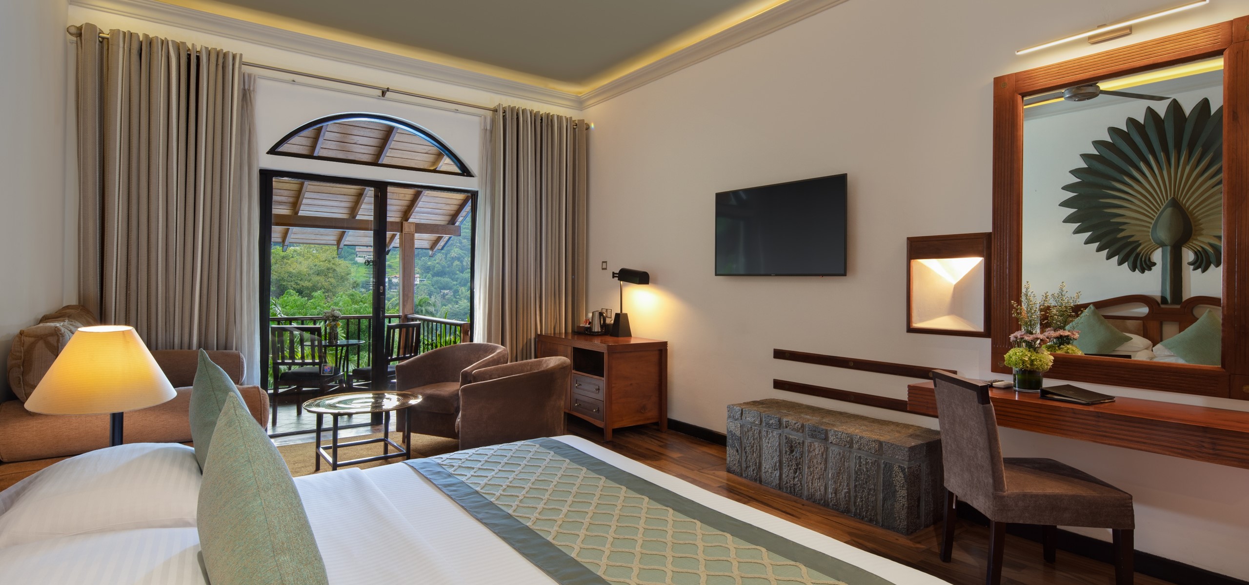 Hotel Rooms in Kandy | Deluxe Rooms at Earl's Regency